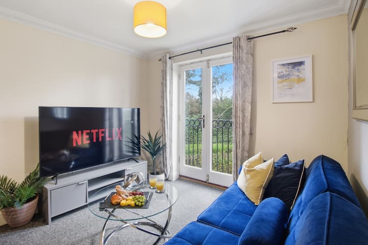 Modern 3-bed Home In Milton Keynes With Parking - Milton Keynes