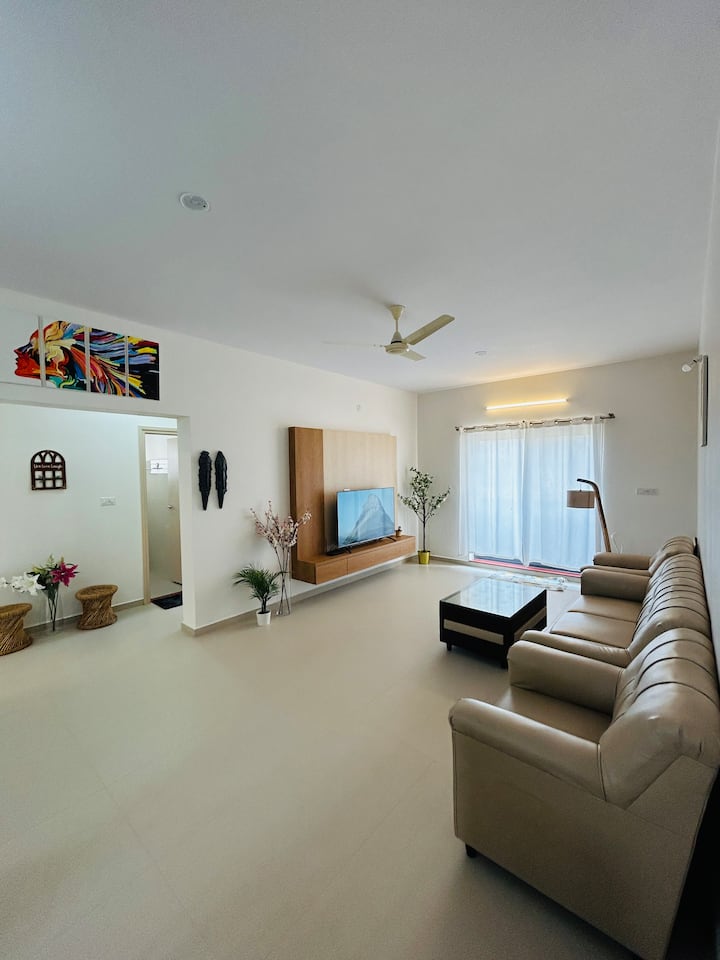 Luxury Stay By Trippy Bison - Kempegowda Airport Bengaluru (BLR)