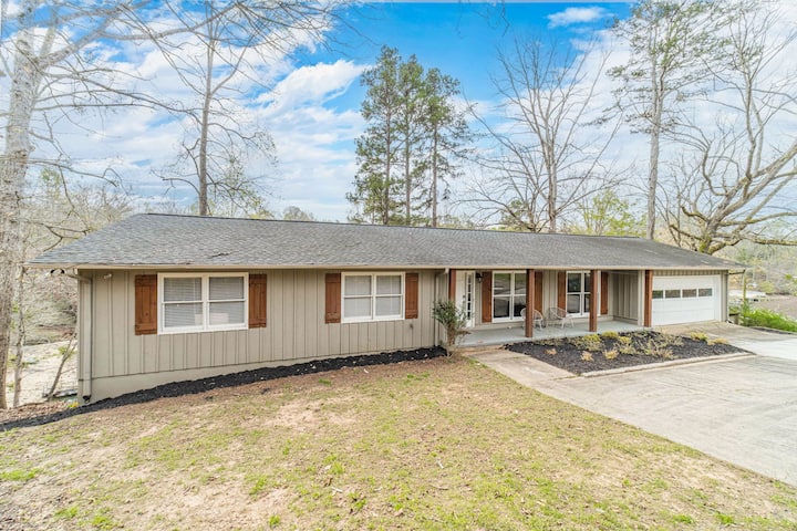 Lakefront Retreat W/ Dock | Fully Furnished |Stay - Gainesville, GA