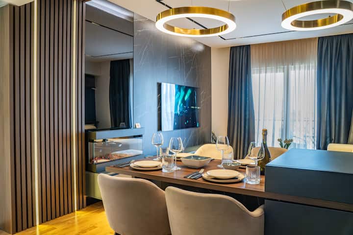 Modern & Stylish Center 2br | Parking • Work Desk - Skopje