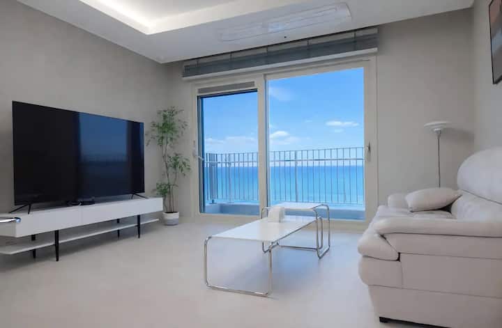 신축레지던스#방3#화장실2#모든객실 및 거실 초고층 오션뷰#26년4월 리모델링완료# - Busan