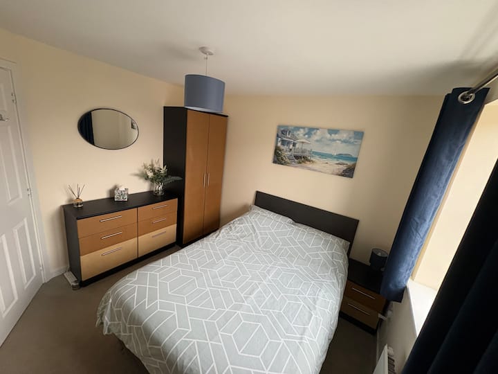 Two Double Bedrooms, Cheltenham - Cheltenham