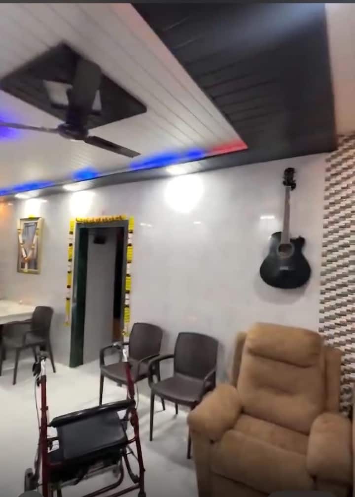 Large Carpet Area Flat For Big Family - Thane