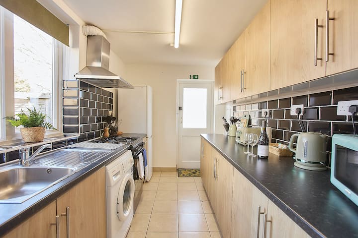 Oxford 5-bed House With Free Parking, Tvs In Rooms - Oxford