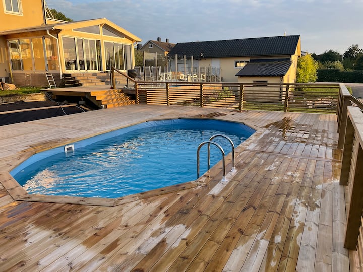 Poolvilla I Nättraby - Karlskrona