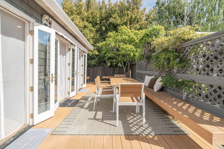 Walkable Modern Elegance, Quiet & Fun Backyard - Sausalito, CA