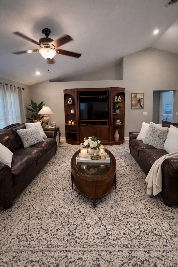 Cornerstone Hilltop Retreat – Elevated Relaxation - Inverness, FL