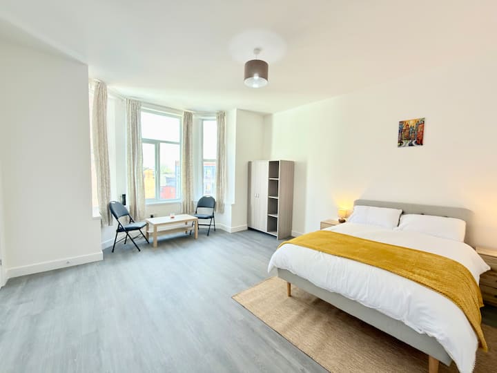 Spacious 2br House,3 Baths | City Centre + Parking - Nottingham