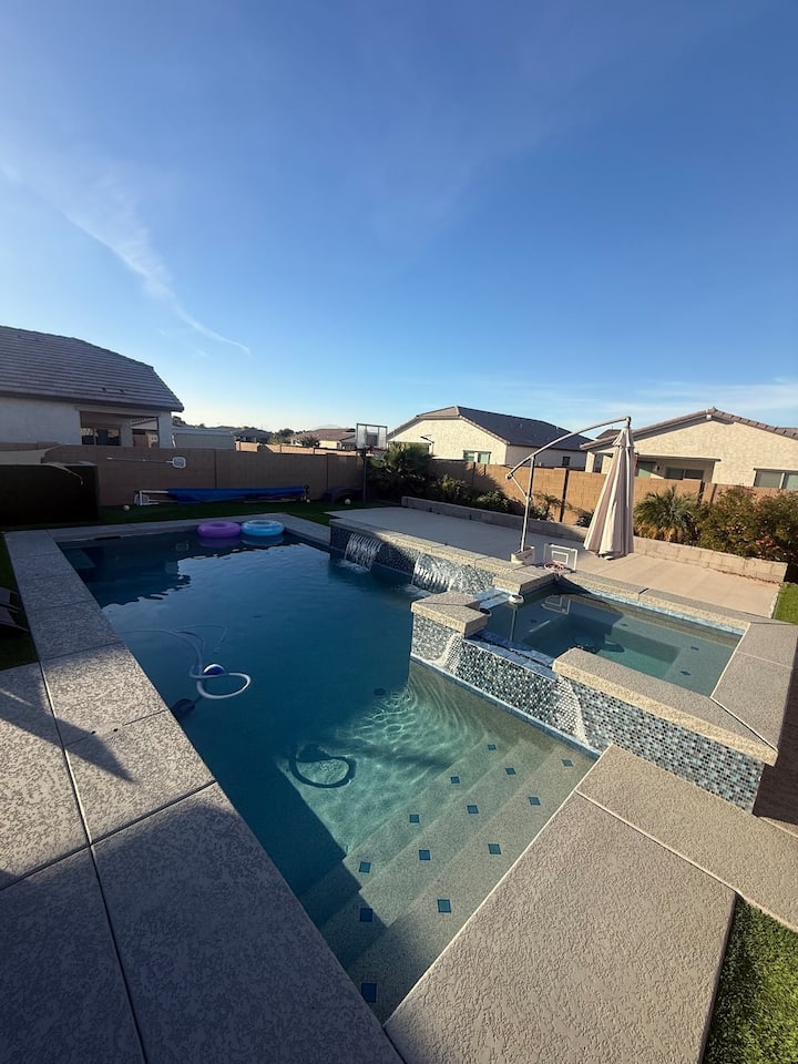 Private Heated Pool + Year-round Hot Tub - Maricopa, AZ