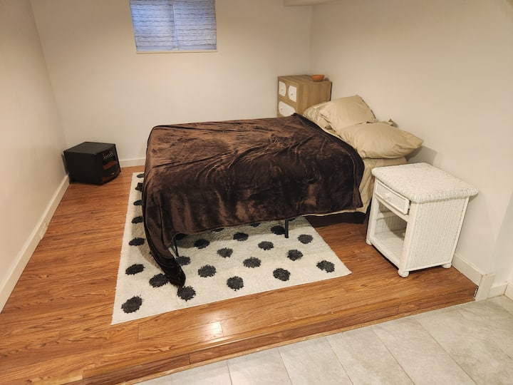 One Bedroom Basement Apartment - Iowa City, IA