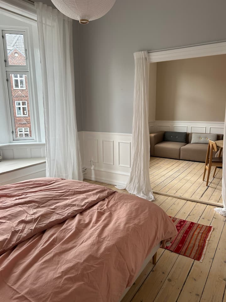 Light And Spacious Apartment In Central Nørrebro. - Copenhague