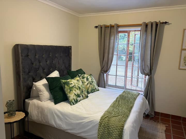 Accommodation 8@klein Straat (Green) - Paarl