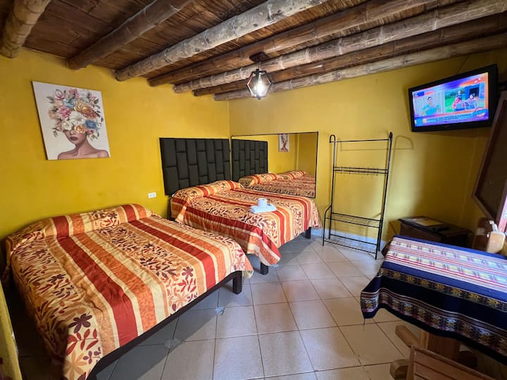 Habitaciones| Club Campestre | Piscina | Fogata - Pisco