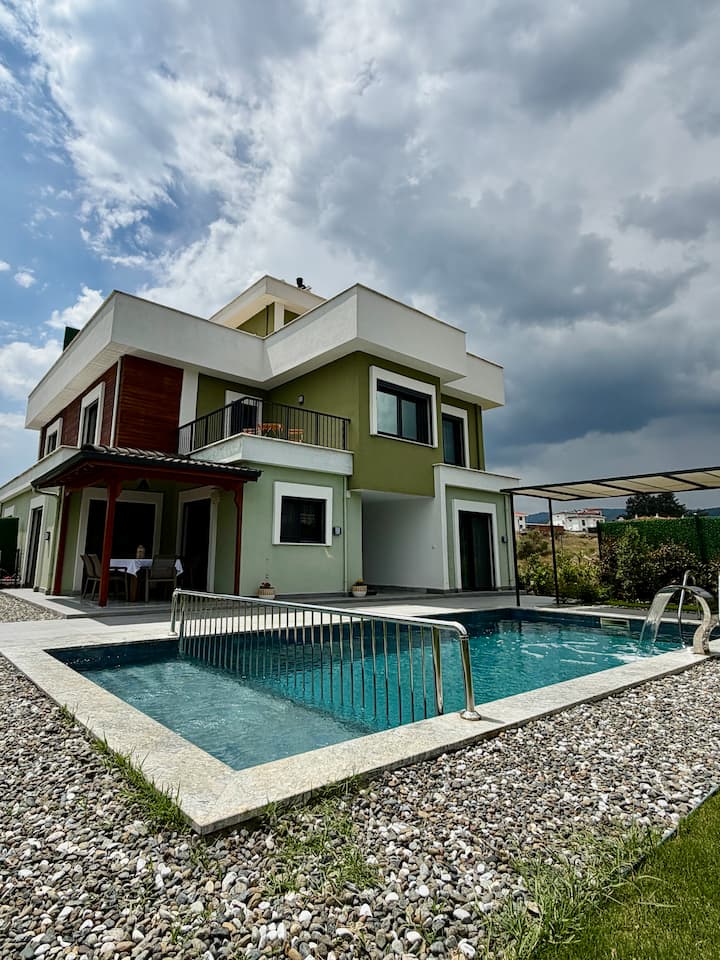 Korunaklı, ÖZel,  Havuzlu Villa Green Olive - Ataköy