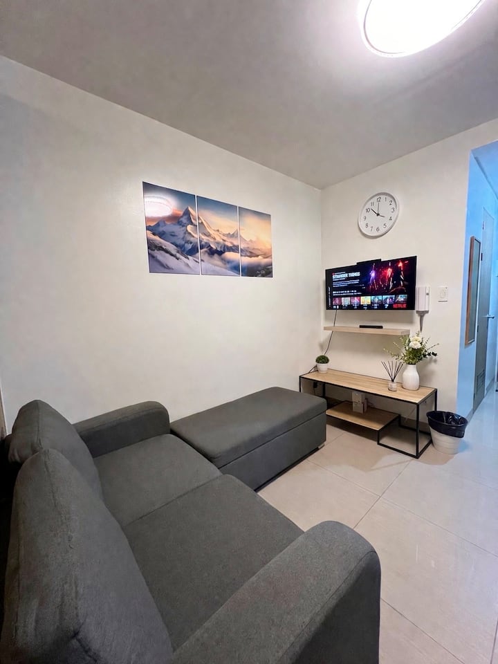 The Right Suites: The 2br Choice - Manila