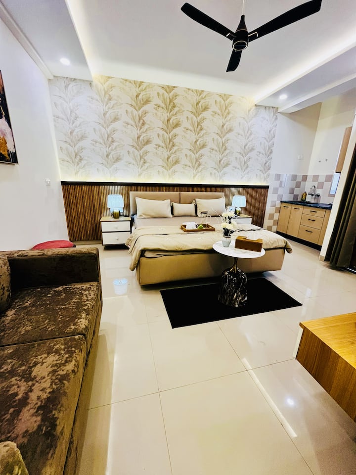 Shri Swamini Kunj – A Blissful Spiritual Stay - Vrindavan