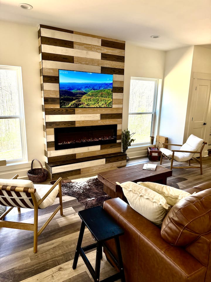 The Buffalo Creek Cottage At Lake Lure - Lake Lure, NC