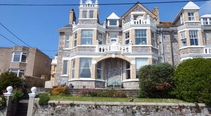 Perranporth Stay — Surf, Sand & Sunsets - Perranporth