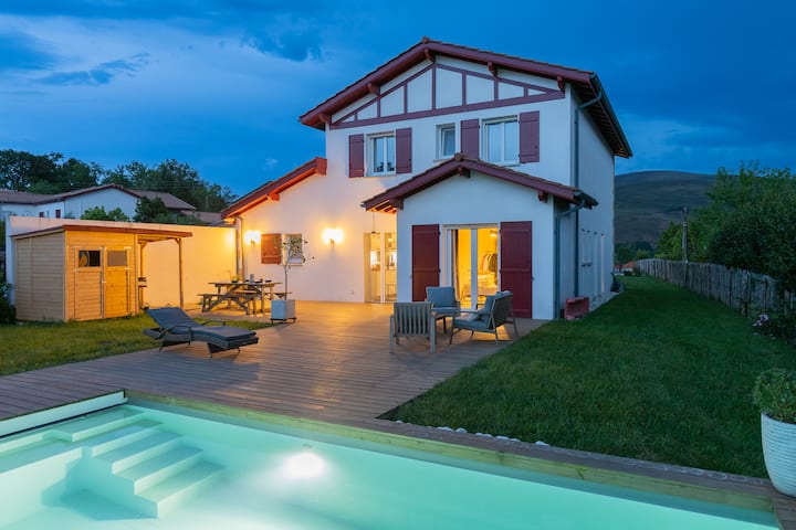 Une Maison Familiale Aux Portes De St-jean-de-luz. - Urrugne
