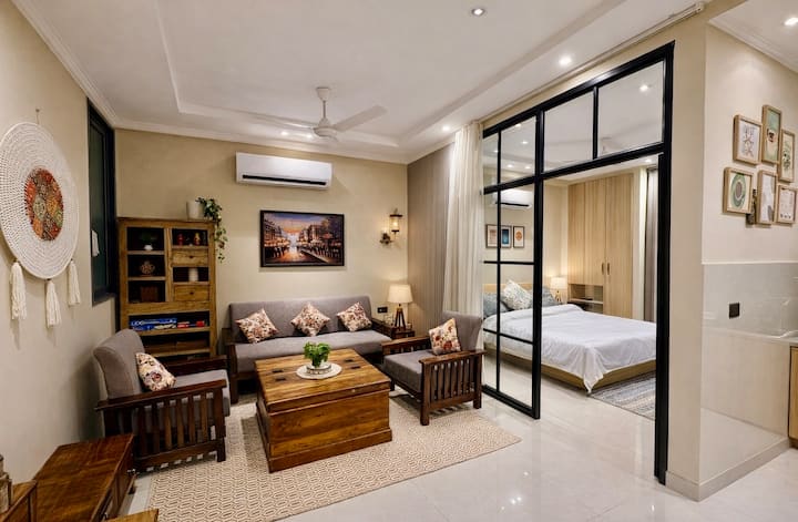 Luxe 1 Bhk•golf Course•oak Living•boho Balcony - India