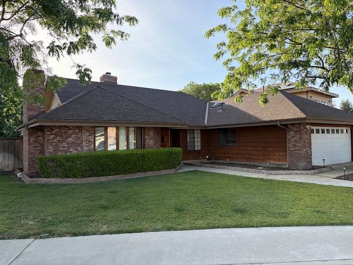 Sequoia Outpost: Small Town Charm, Big Adventure - Exeter, CA