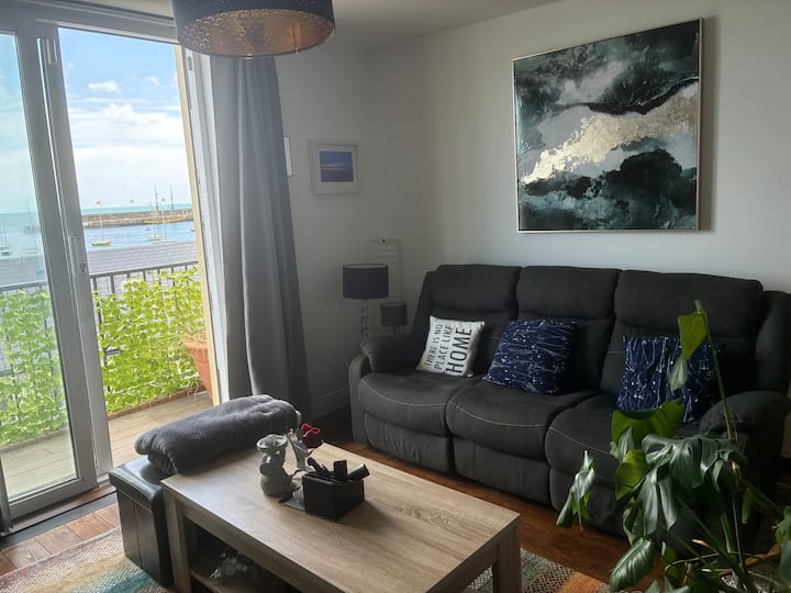 Wicklow Harbour Ensuite Room + Sea-view Office - Wicklow