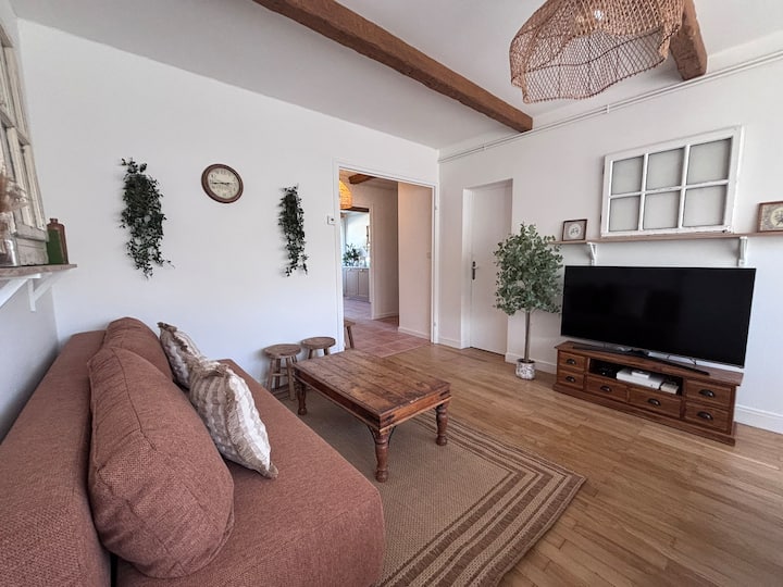 Le Rustique à La Caladoise Avec Balcon - Anse