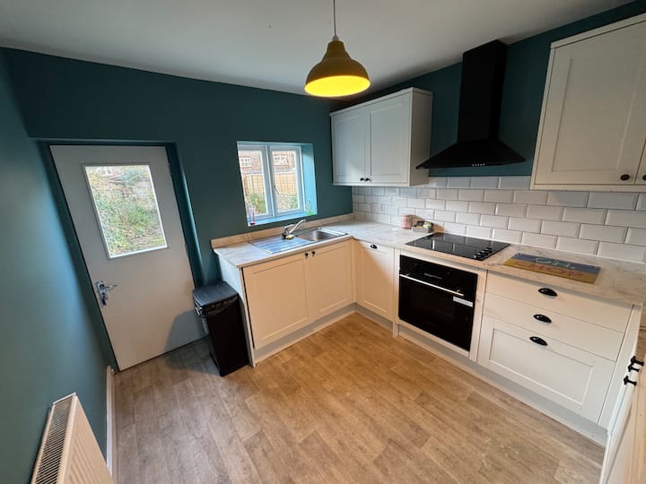3 Bed House | Sleeps8 | Wifi | - Littlehampton