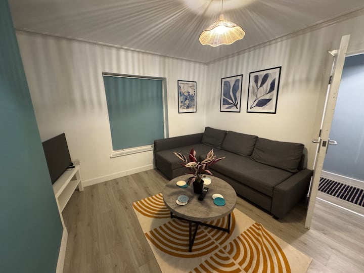 3 Bed House | Sleeps8 | Wifi | - Arundel