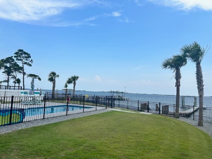 A Wave From It All
Waterfront Heated/cooled Pool - Navarre, FL