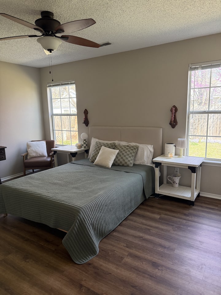 Cute & Cozy House In Central Fay - Fayetteville, AR