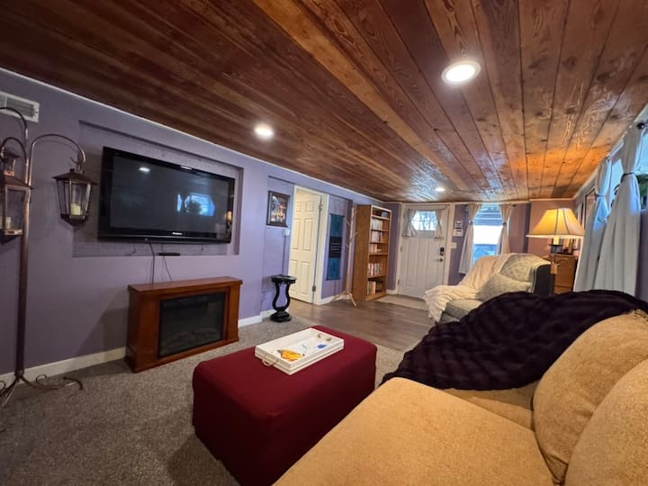 Peaceful In Perry - Basement Mother-in-law Apt. - Spokane, WA