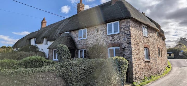 Quaint Thatched Cottage 4 Minutes From The Beach - Dunster