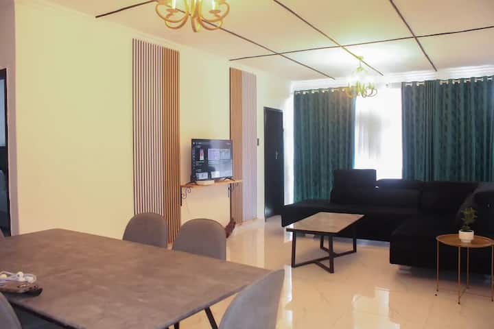 Lagrande Cbd Is 2 Minutes Glynwood Hosp10 Airport - Benoni