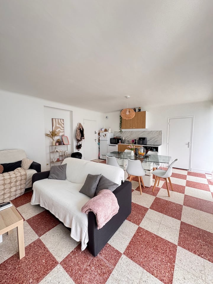 Grand T2 Lumineux 4/6 Personnes - Sète