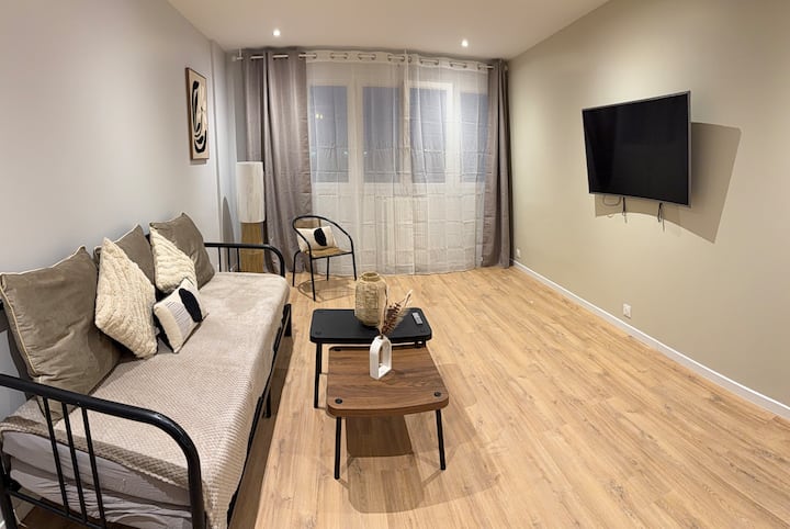 Nia Bnb Dumas 2: Apt 3 Chambres Avec Parking Privé - Épinay-sur-Seine