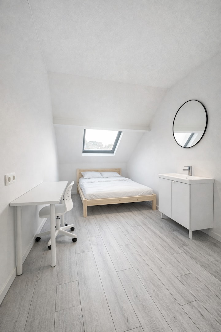 Duplex Rénové 3 Chambres – Sociétés Bienvenues - Ath