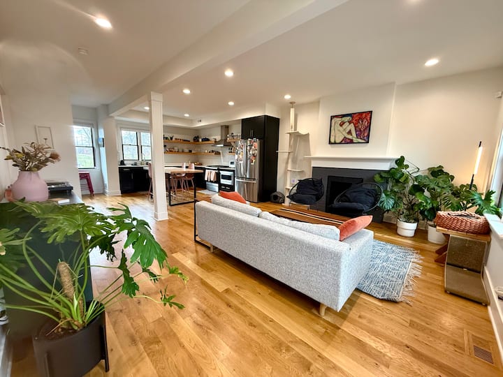 Bright 3-story Brick Home:open Kitchen, Deck + Bbq - Détroit, MI