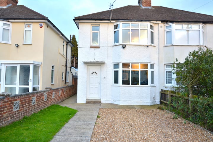 Contractor & Business Stay | Parking | Fast Wi-fi - Cambridge