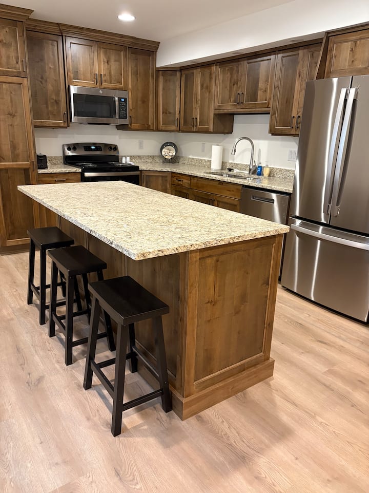 Cedar Hills Mountaintop Suite - Highland, UT