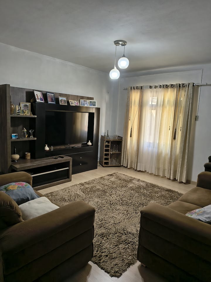 Casa Familiar - Campo Alegre