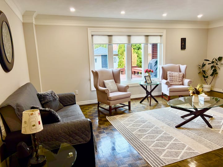 Luxury Detached Home Near Vaughan Mills & Transit - Vaughan