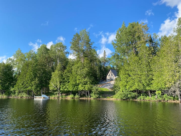 Private Lakefront Retreat - Chalet Ô Havre - Mont-Laurier