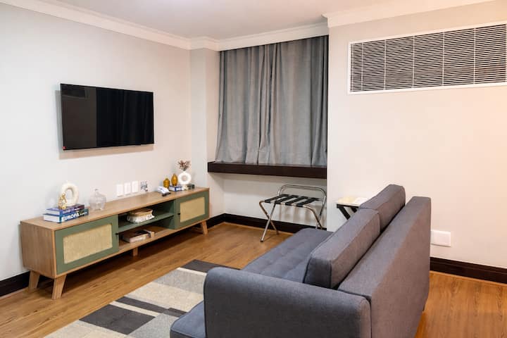 Flat No Jardins Prox. Paulista E Metrô Com Garagem - São Paulo