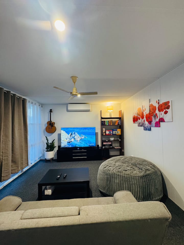 Coastal Stay Near Beach | Pet Friendly - 萊克斯恩特倫斯