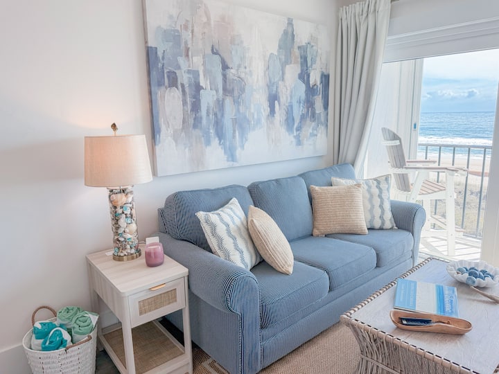 Beachfront Luxe • Sleeps 7 • Renovated 2026 - Carolina Beach, NC