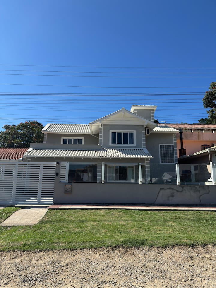 Casa 200m2 Com Churrasq. A 420m Da Praia. - Palhoça
