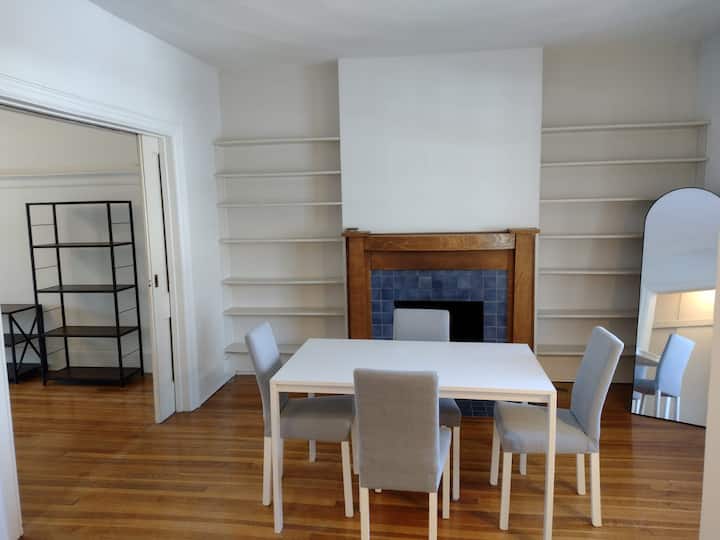 1br Midtown Flat In Cozy House - Toronto