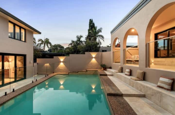 Private Pool House By The Water - Cronulla