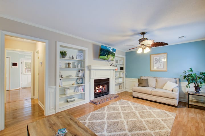 Beautiful Townhome In The Heart Of Summerville - Summerville, SC